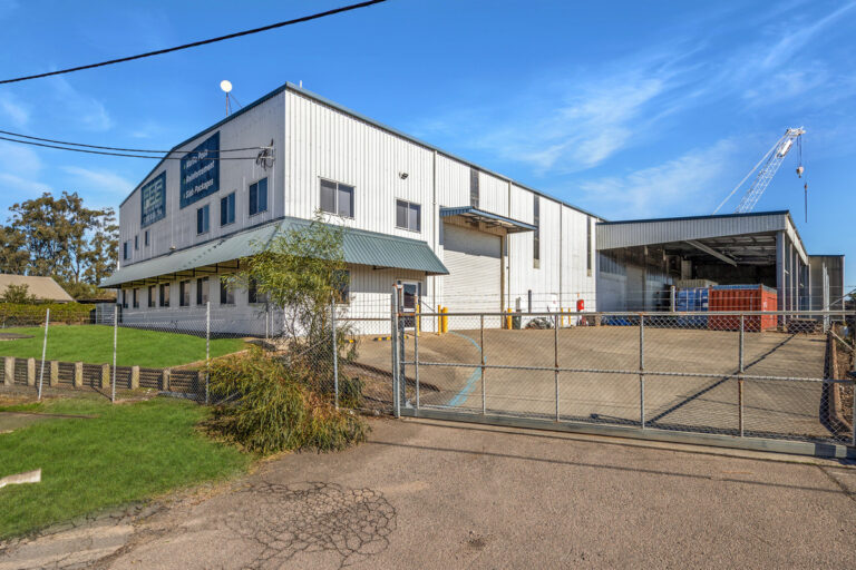 For Lease – Commercial Collective